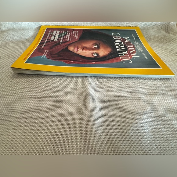 National Geographic | Office | Nwot Collectible Vintage National ...